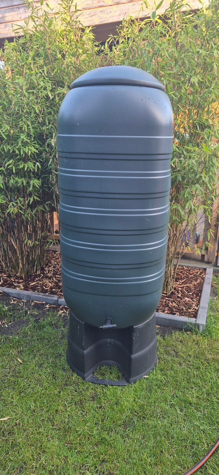 ≥ Regenton 250 liter antraciet met voet — Regentonnen — Marktplaats