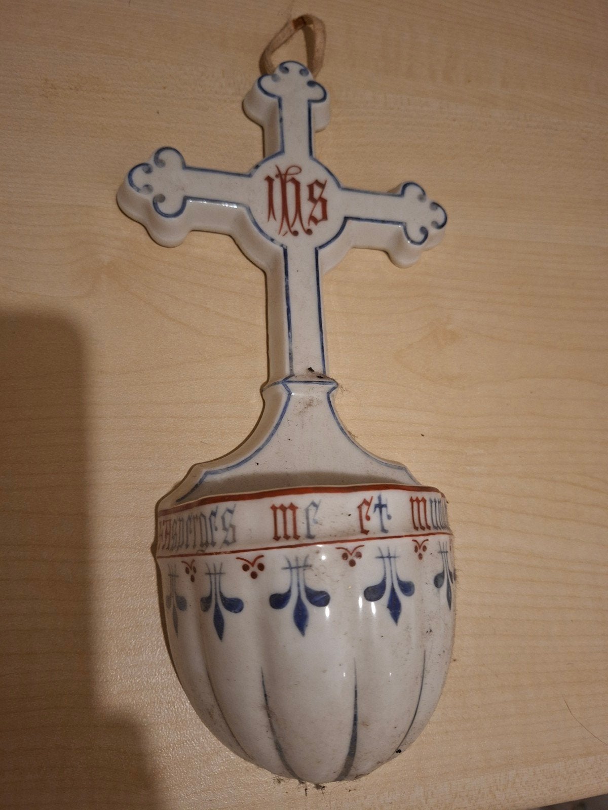 ≥ Antiek Wijwatersbakje met Kruis en IHS-monogram (m2406315642 ...