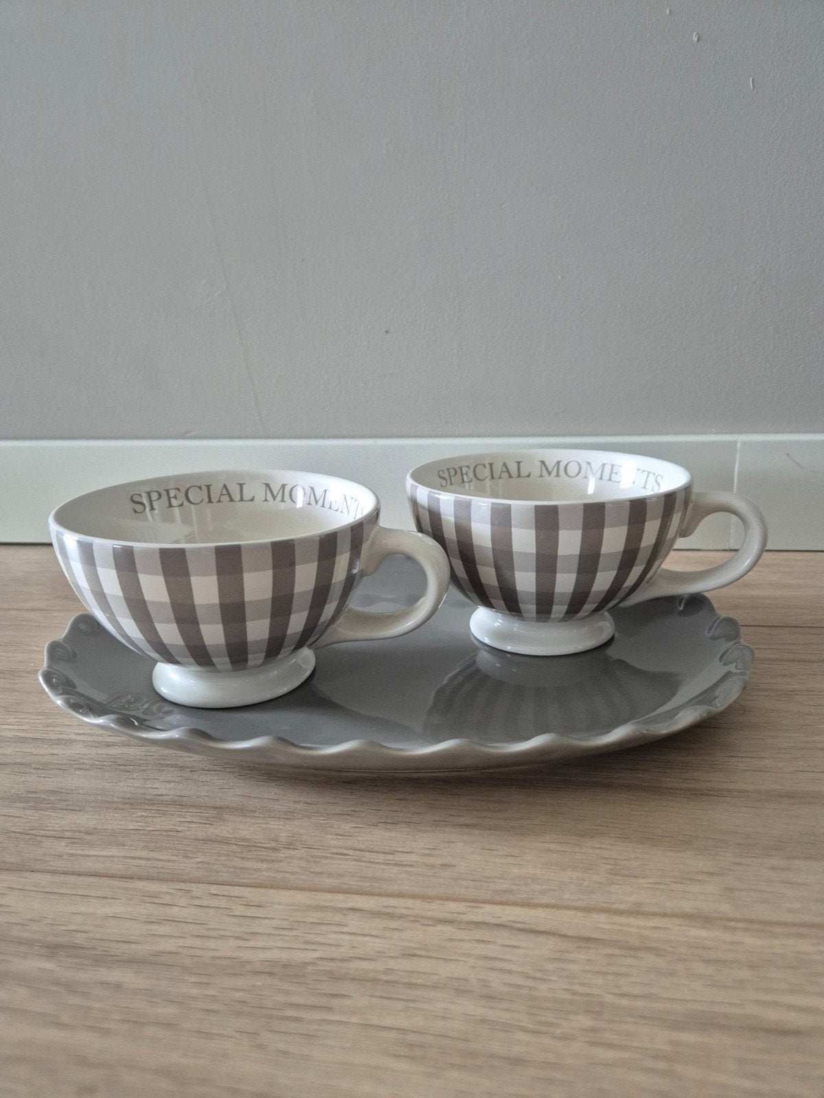 ≥ Set van 2 'Special Moments' mokken met schotel — Keuken | Servies ...