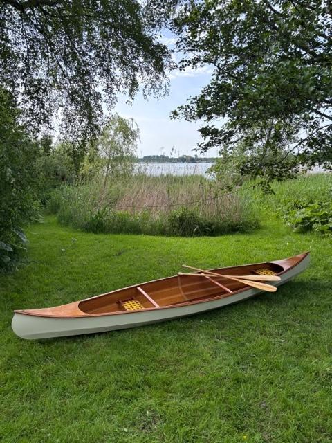 ≥ Zeer gave houten 2-persoons kano! (m2403237339) — Kano's — Marktplaats