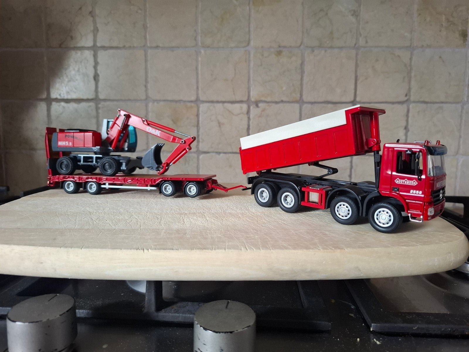 ≥ Conrad Mercedes 4as en aanhanger 4as met kraan — Modelauto's | 1:50 ...
