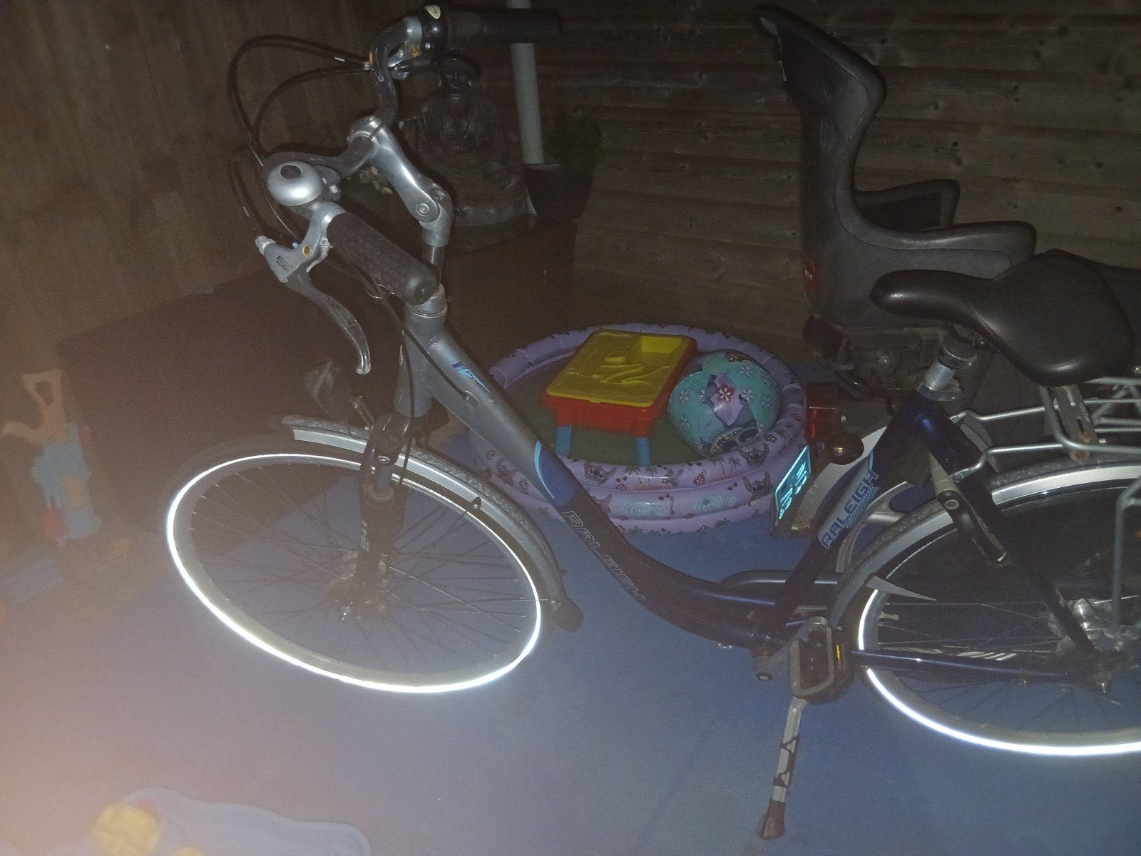 ≥ Raleigh Damesfiets met 7 versnellingen en lage instap — Fietsen ...