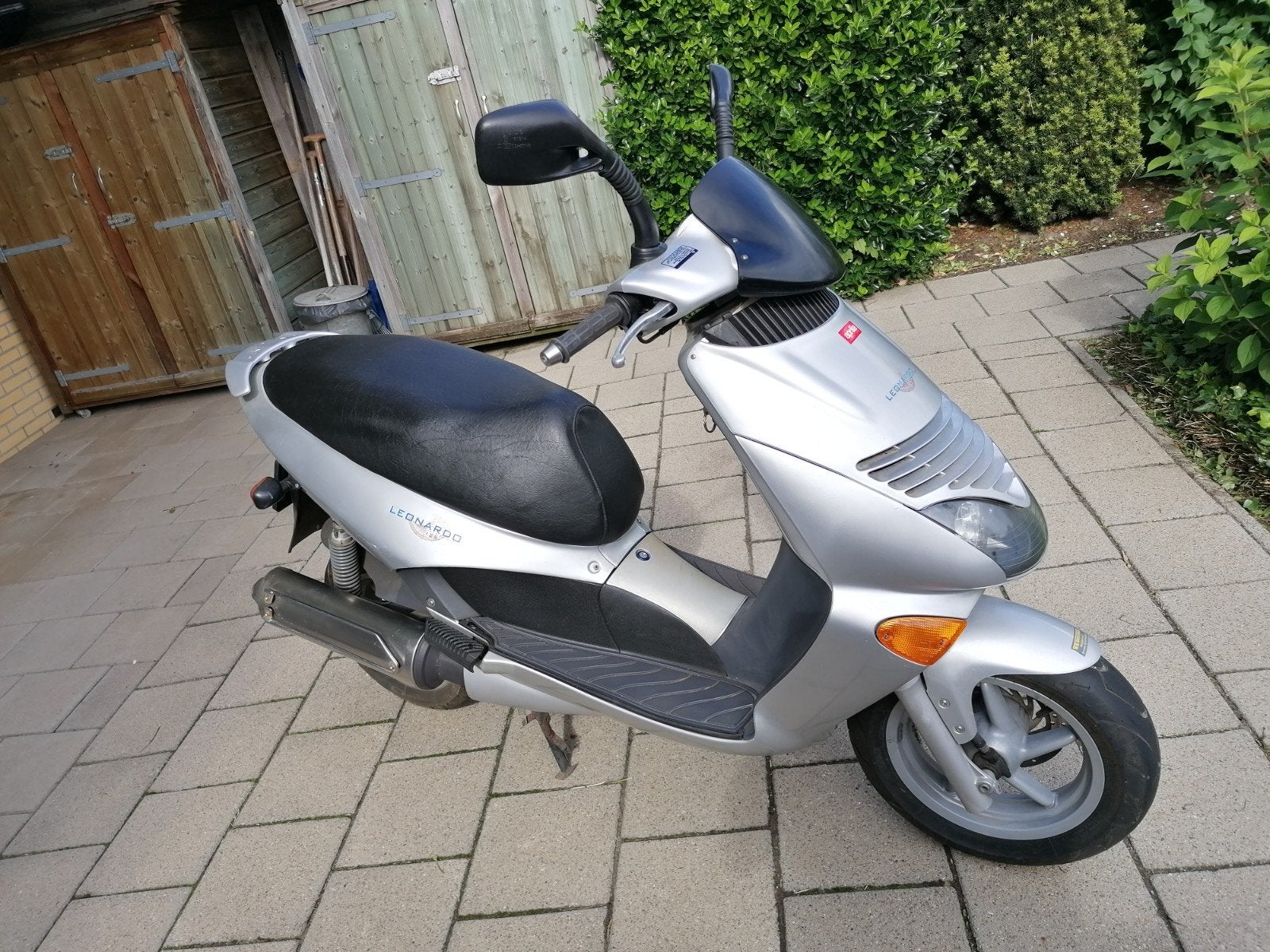 ≥ Aprilia Leonardo 125cc 4-takt - Bouwjaar 1996 — Scooters | Aprilia ...