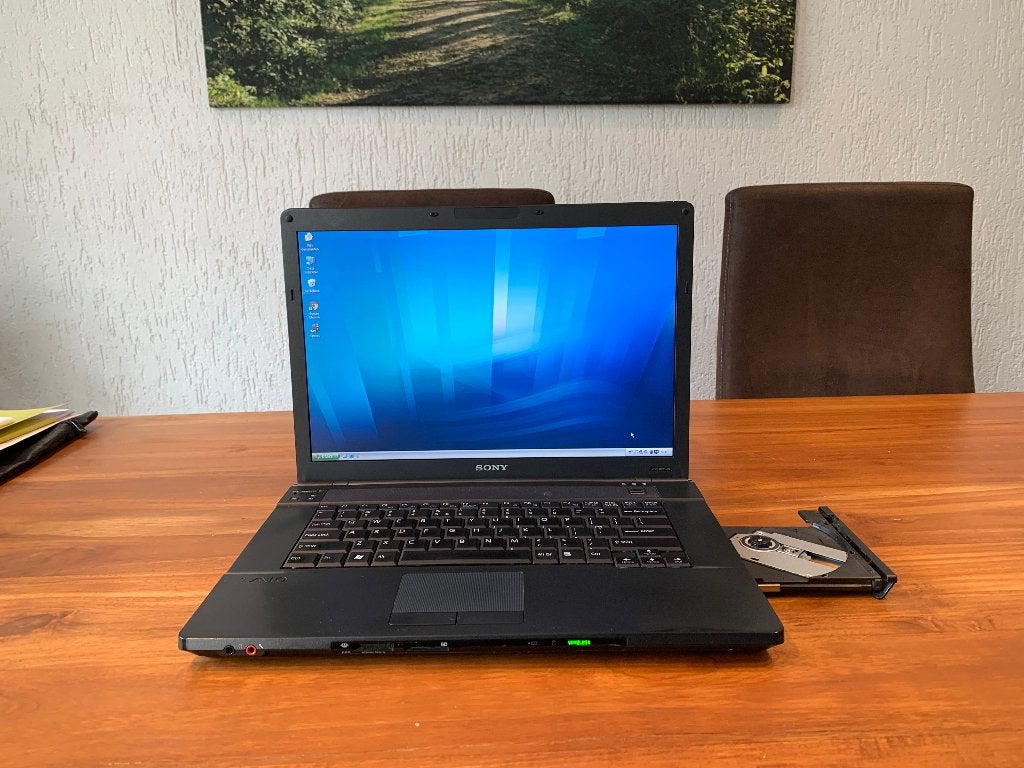 ≥ Nette Sony Windows XP laptop, 320GB, 2x 2,26Ghz, accu top — Windows ...