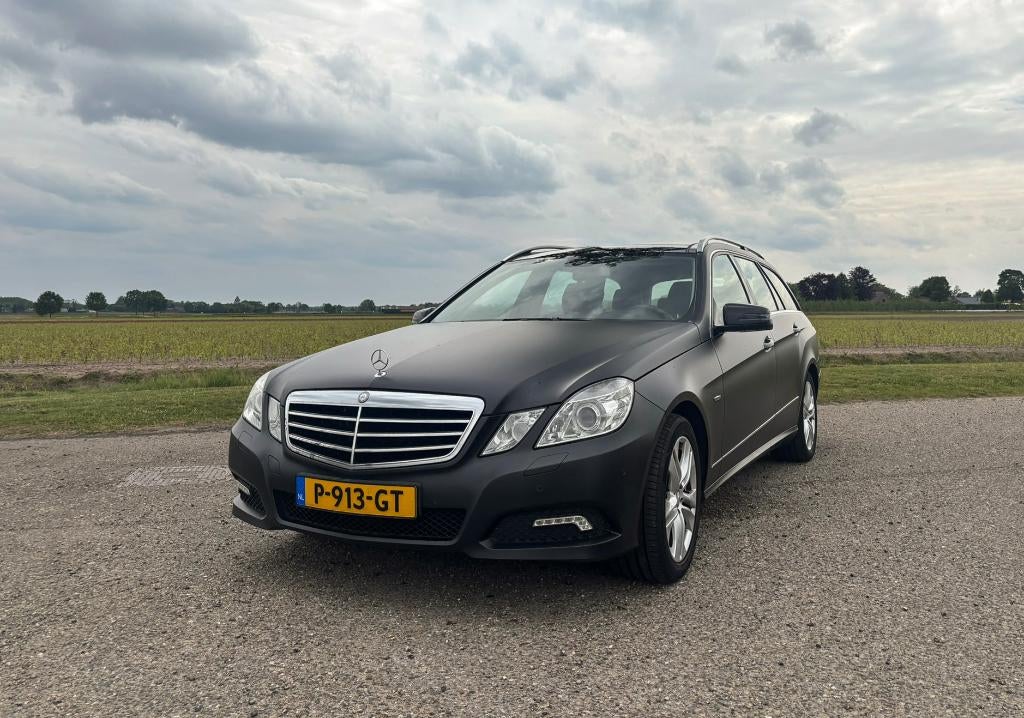 ≥ Mercedes-Benz E-Klasse 1.8 CGI Estate AUT 2010 mat-zwart — Mercedes ...