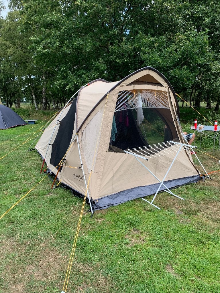 ≥ Tent Eureka outside inn — Tenten — Marktplaats