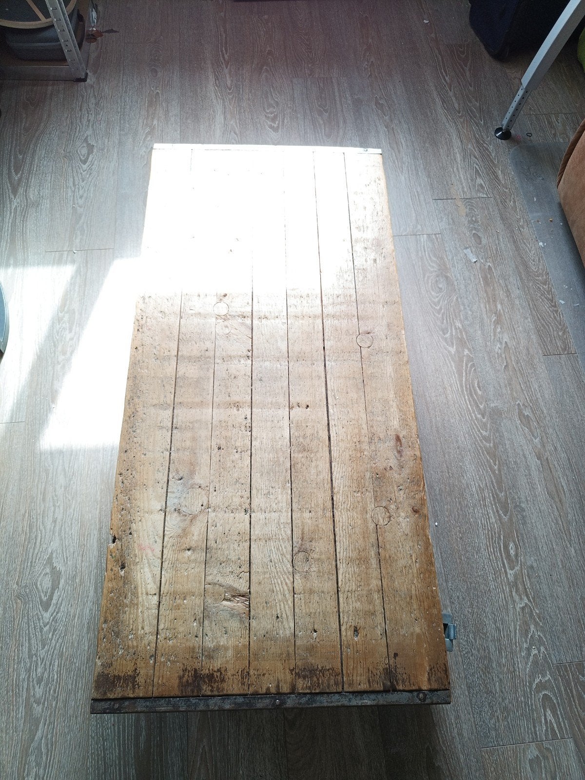 ≥ Steenschotten Bijzettafel met Grote Wielen - 125x58x27 cm — Tafels ...