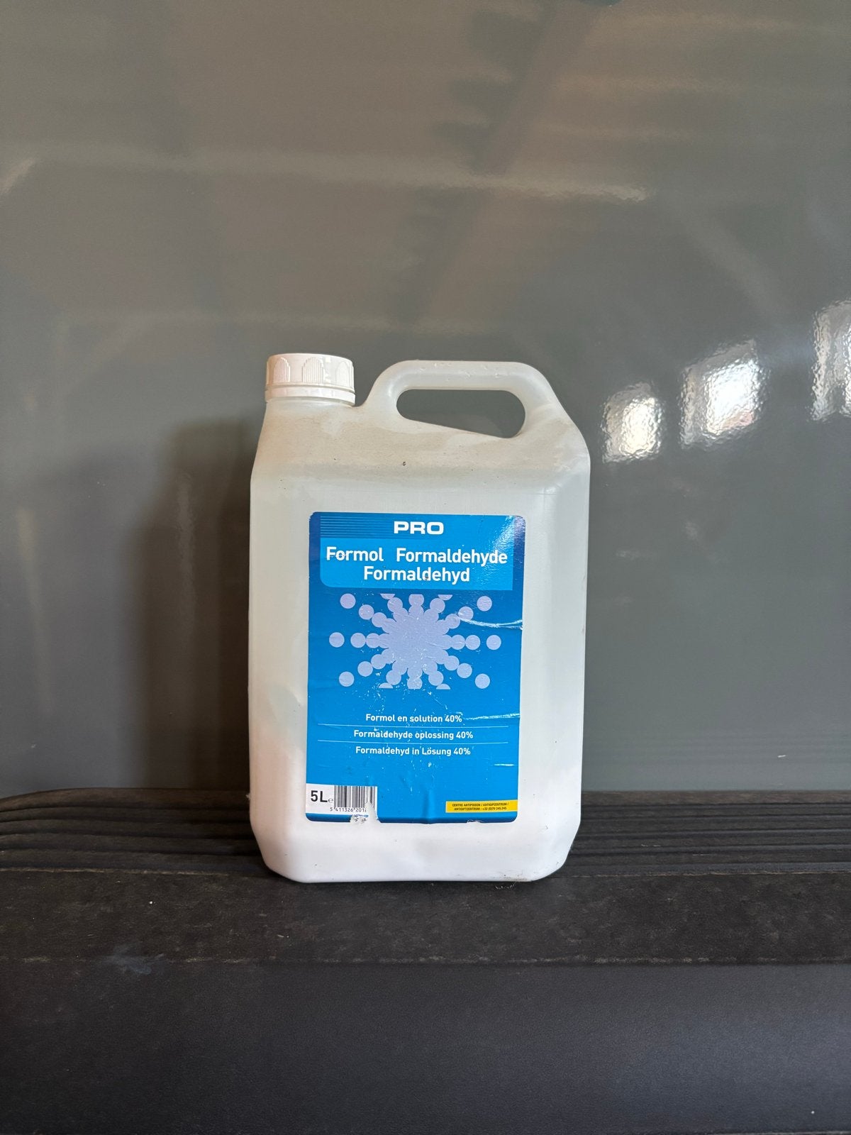 ≥ 5 liter jerrycan formaldehyde (Formol 40%) — Overige Doe-het-zelf en ...