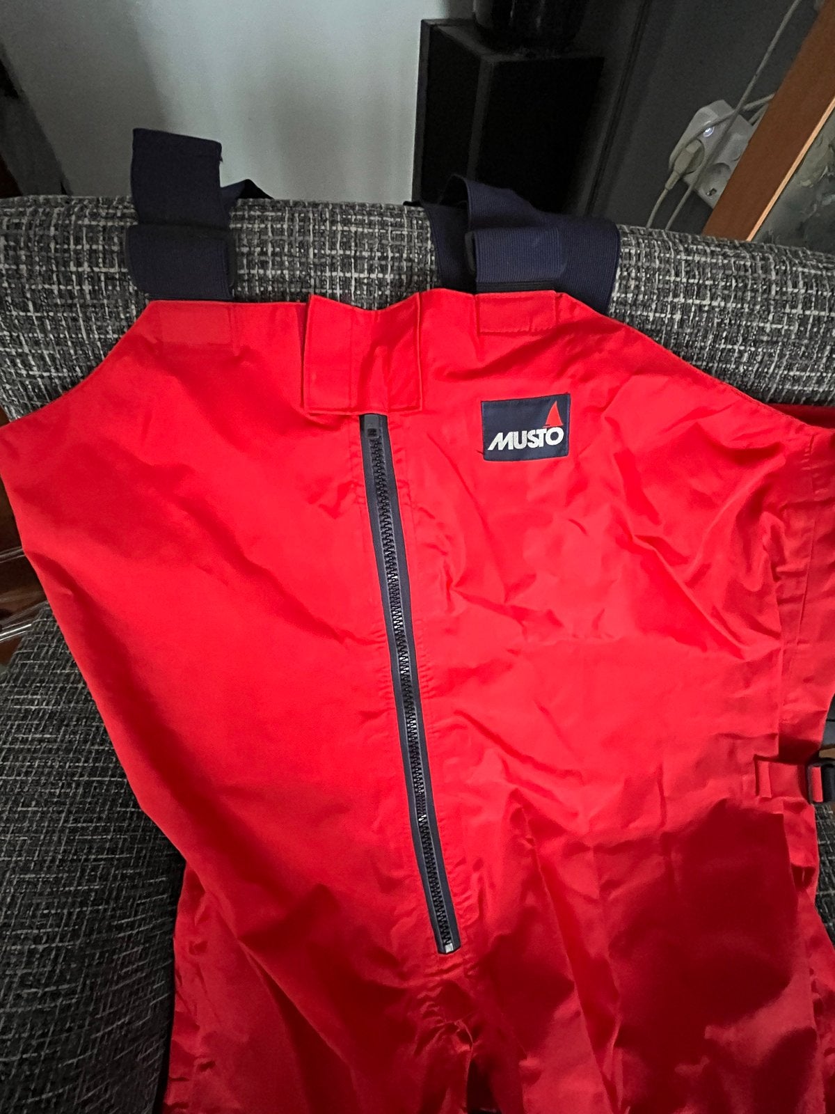 ≥ Musto Zeilbroek Rood Maat L — Watersportkleding — Marktplaats