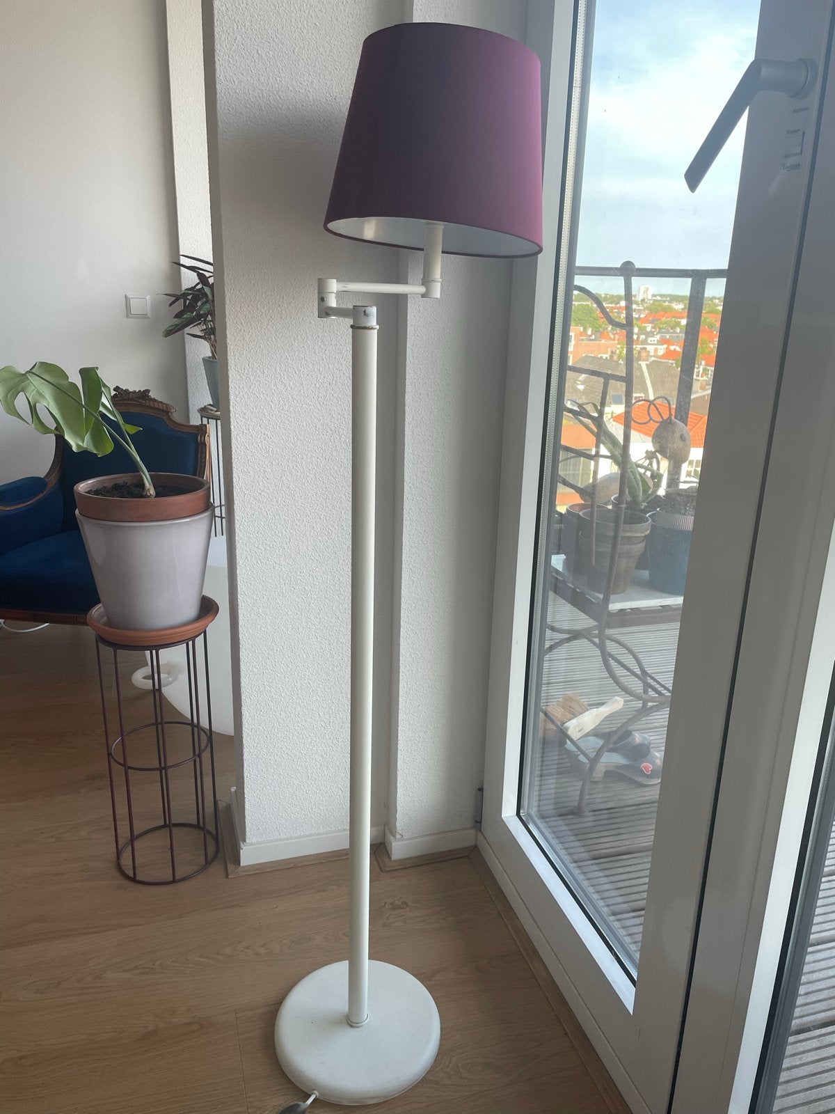 ≥ Gratis af te halen: Oude vloerlamp, off-white, verstelbaar — Lampen ...