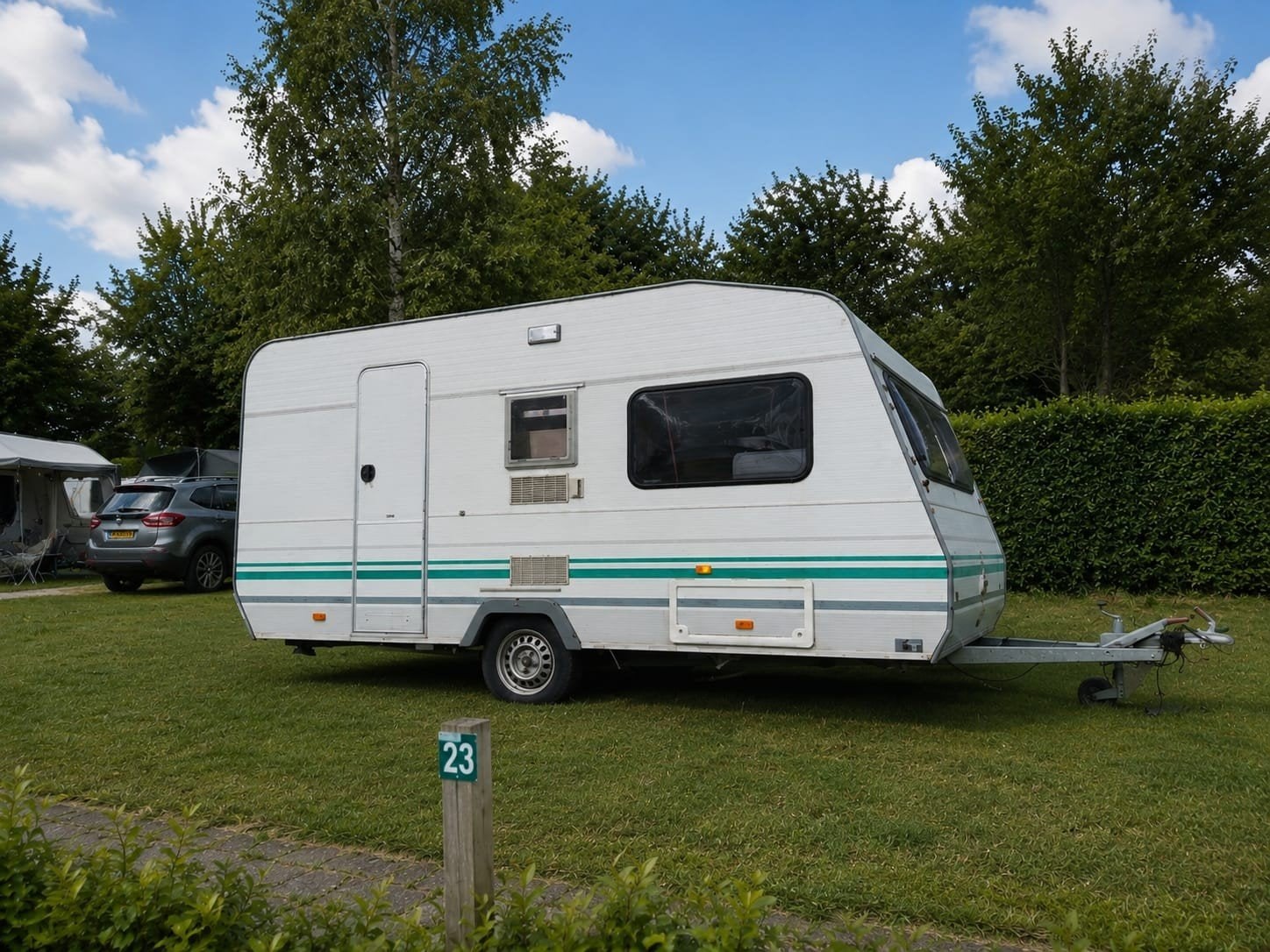 ≥ Eifelland caravan, 3 pers, nieuw dakluik en nieuwe banden ...