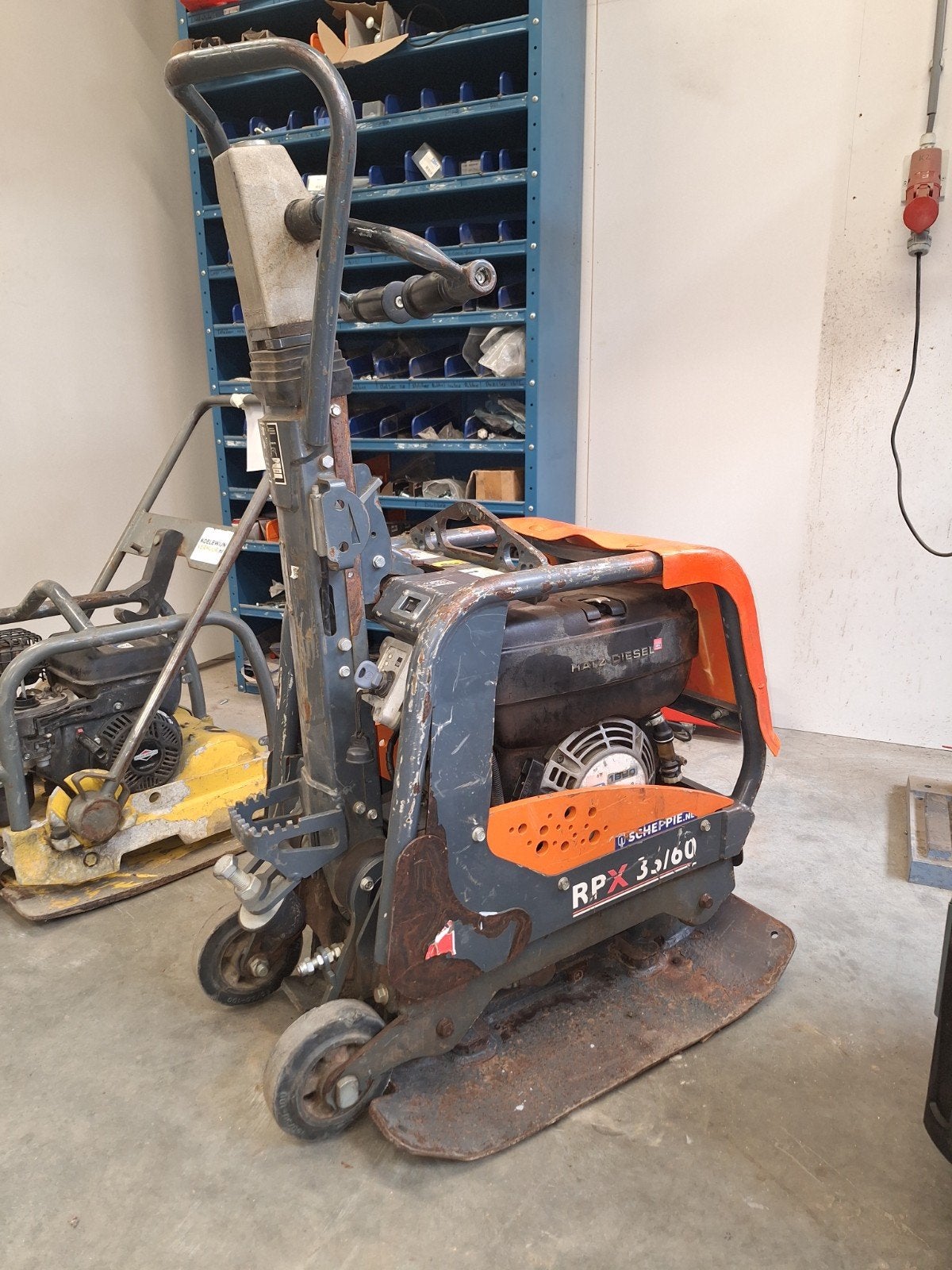≥ Belle RPX 35/60 Diesel trilplaat - Slechts 45 uur — Machines en Bouw ...