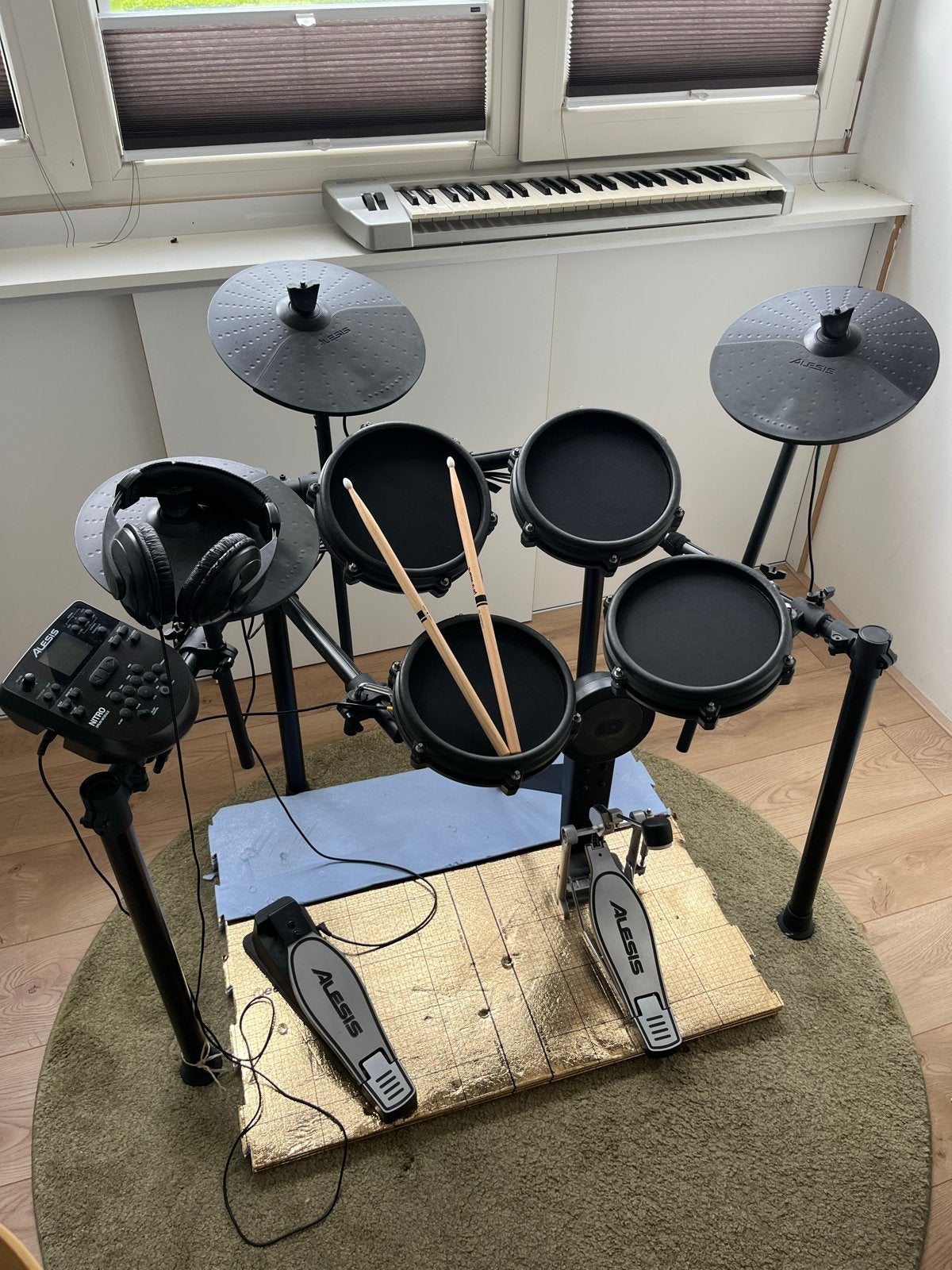 ≥ Alesis Nitro Drum Module - Elektronische drumkit module — Drumstellen ...