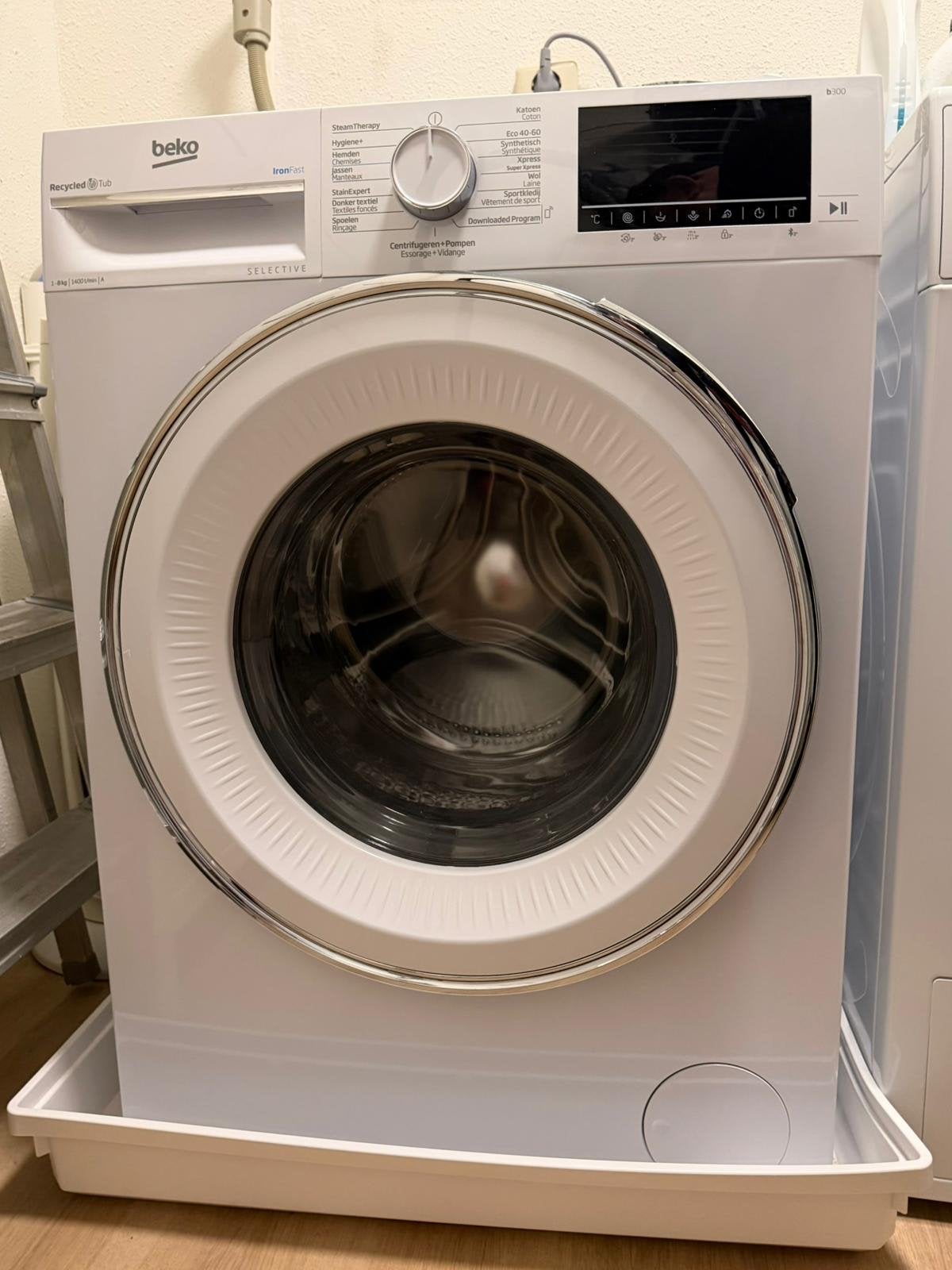 ≥ Beko Wasmachine 1 jaar oud met lekbak — Wasmachines — Marktplaats