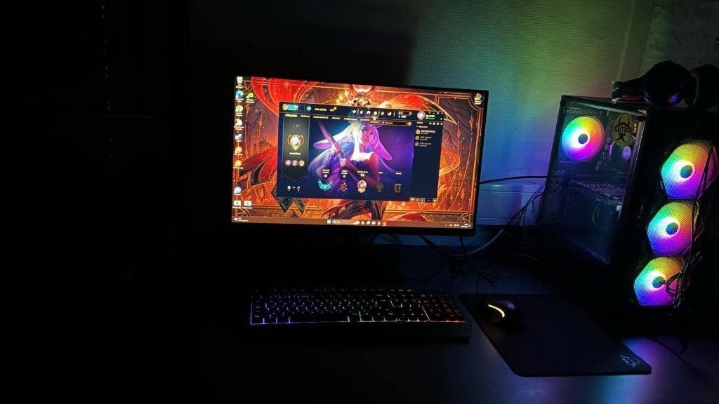 ≥ Computer - computer desk - and chair (m2407877092) — Desktop Pc's ...