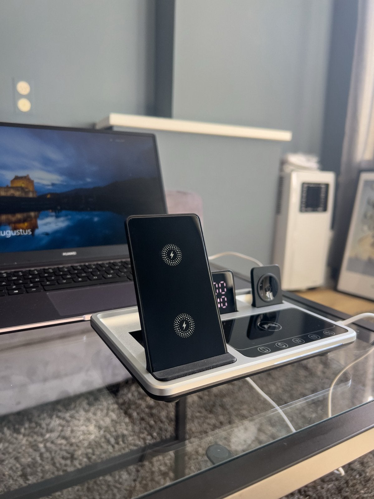 ≥ 4-in-1 Draadloze Oplader met Klok en Telefoonstandaard — Mobiele ...