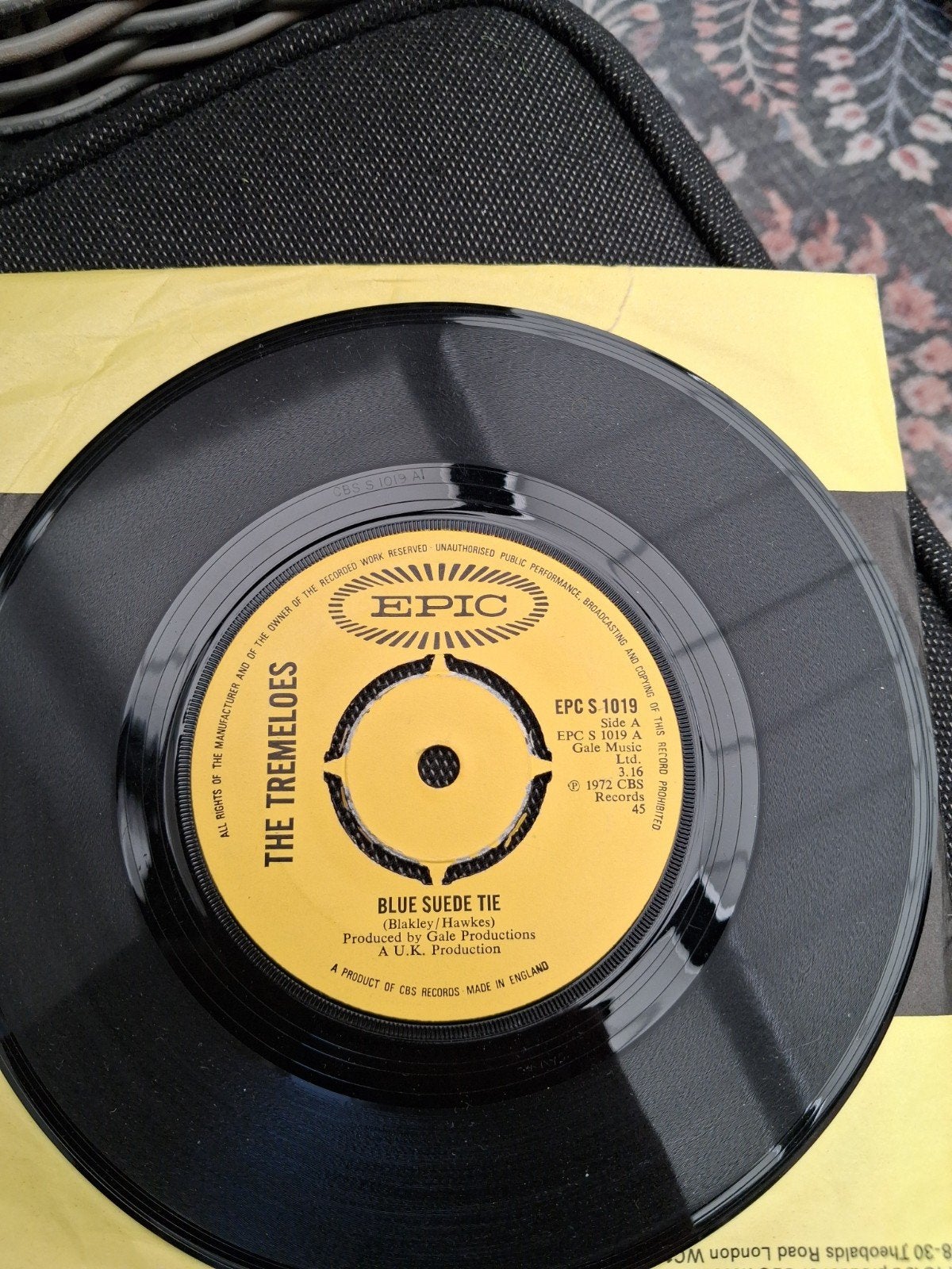 ≥ The Tremeloes - Blue Suede Tie (Single, 1972) — Vinyl Singles ...