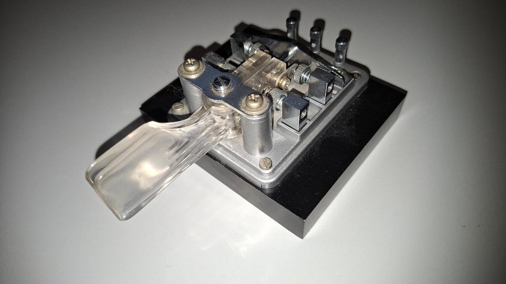 ≥ HI-MOUND Morse Keyer MK-706 — Zenders en Ontvangers — Marktplaats