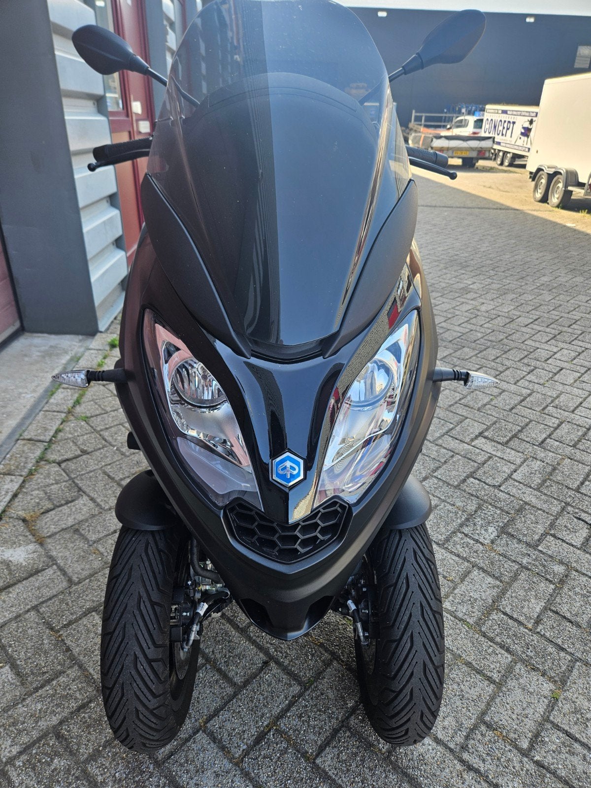 ≥ Piaggio 300hpe Black Edition Akrapovic - Fabrieksgarantie — Scooters ...