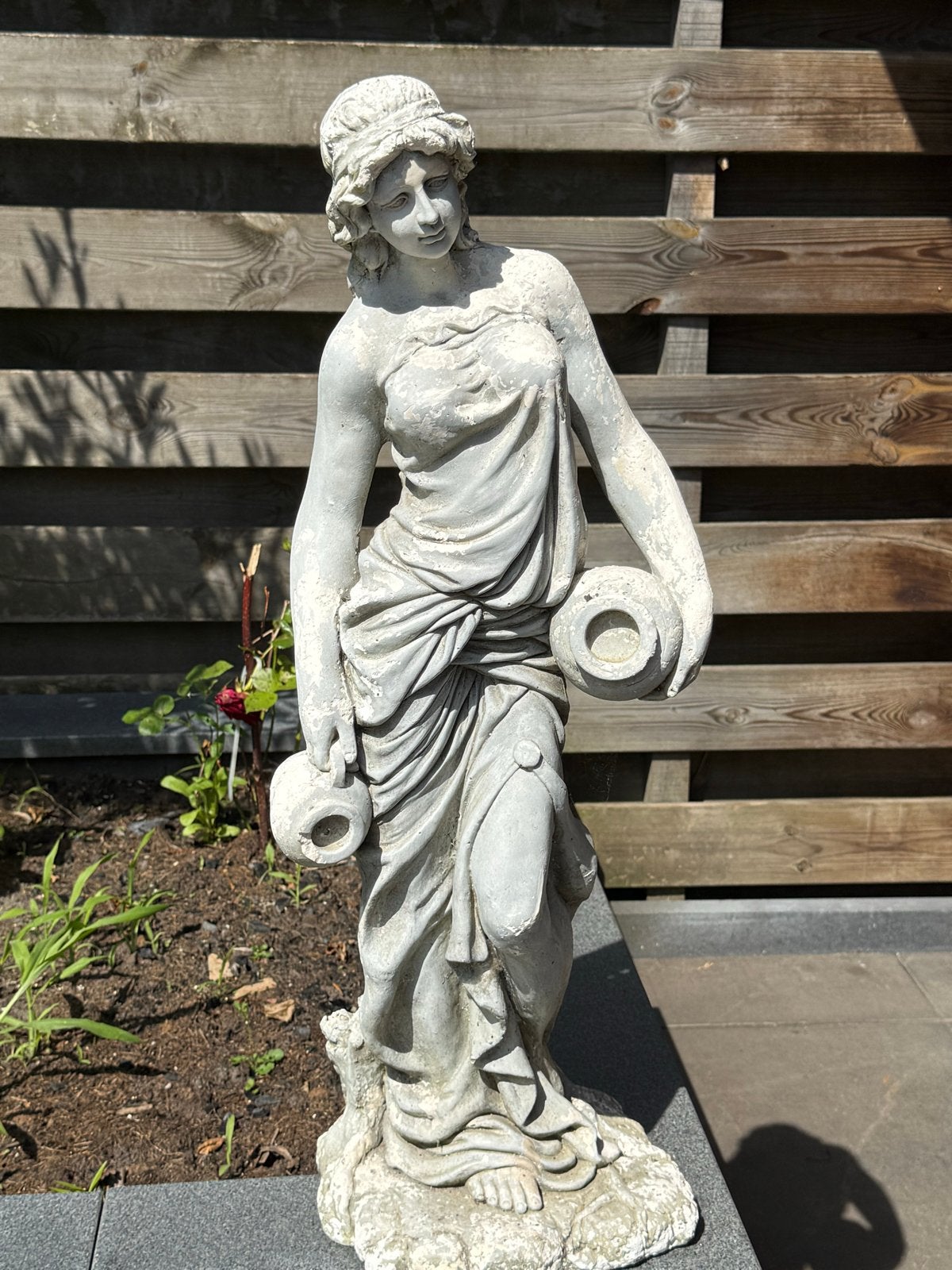 ≥ Prachtig klassiek beeld van een vrouw met kruiken, 80 cm ...