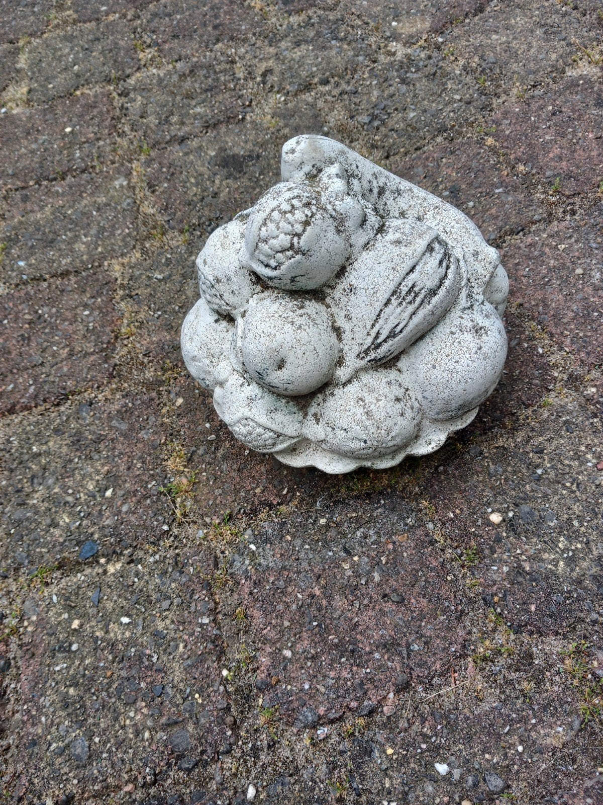≥ Betonnen fruitschaal voor in de tuin, diameter 16 cm — Tuinbeelden ...