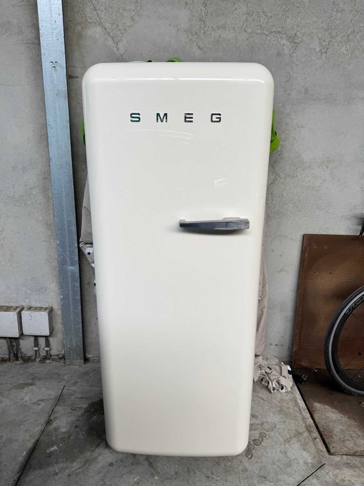 ≥ Koelkast met vriezer Smeg — Koelkasten en IJskasten — Marktplaats