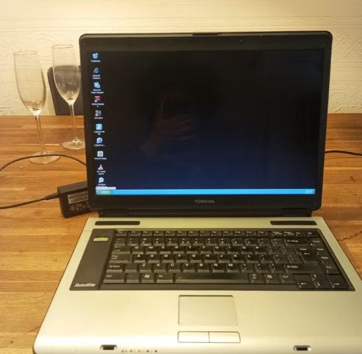 ≥ Simpele Laptop - Fijn voor school of werk — Windows Laptops — Marktplaats