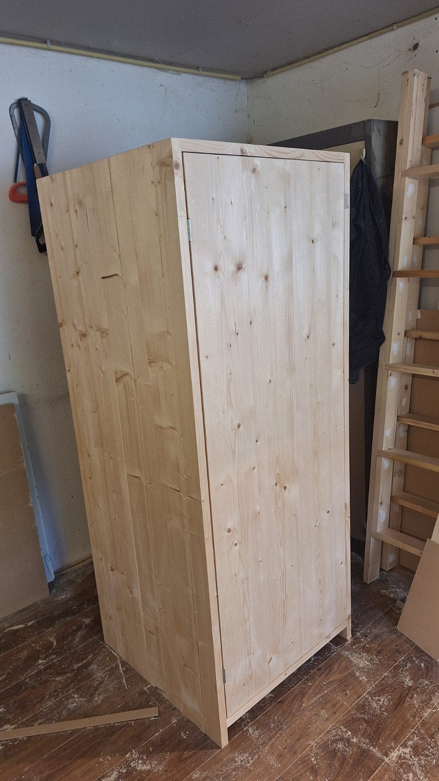 ≥ Kast van terug gedroogd en geschaafd steigerhout — Kasten ...