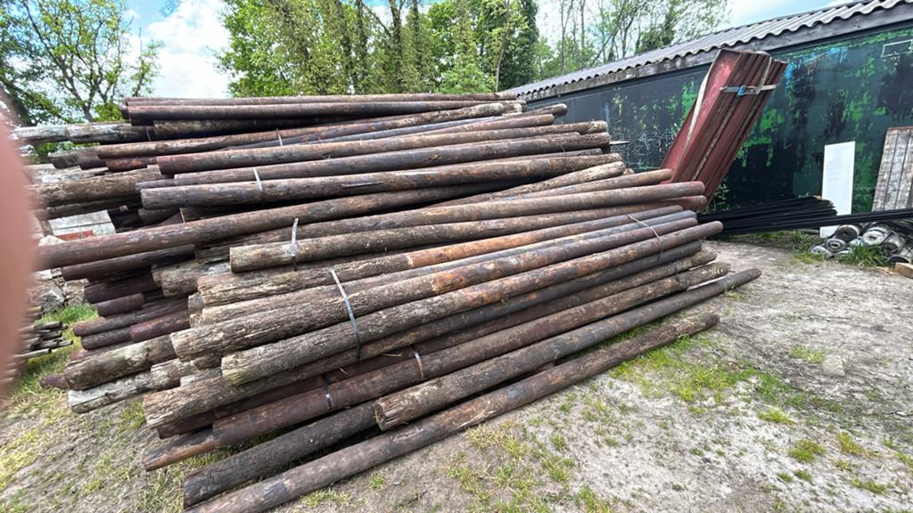 ≥ Houten Palen / Weidepalen - 4m - Veel op voorraad! — Hout en Planken ...
