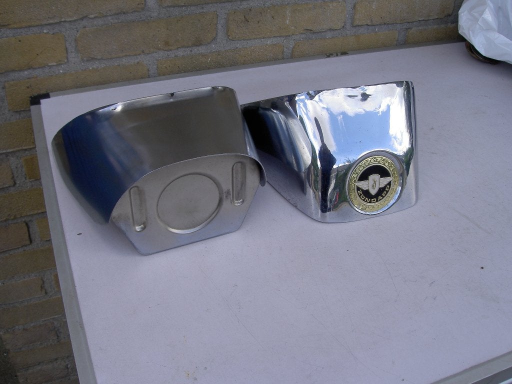 ≥ 2 verschillende zadel kontjes — Brommeronderdelen | Zundapp — Marktplaats