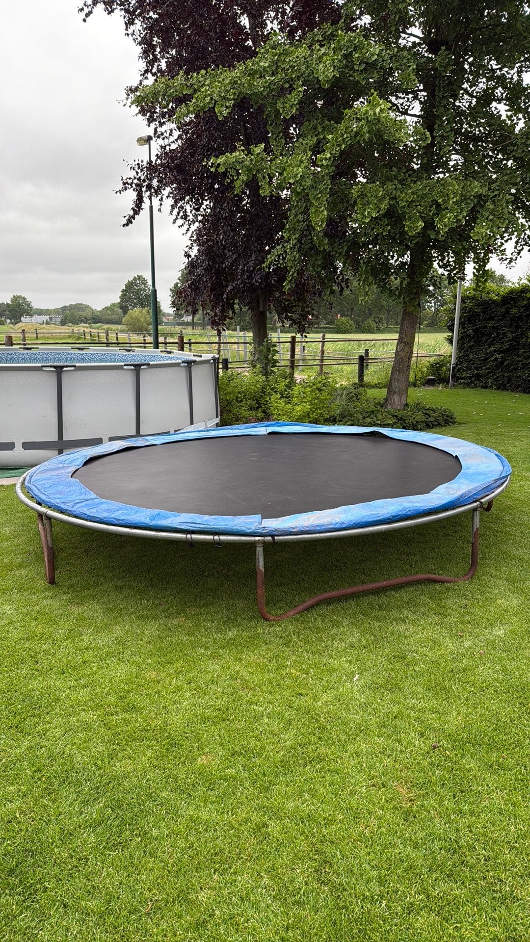 ≥ Trampoline gratis af te halen (m2408114822) — Speelgoed | Buiten ...