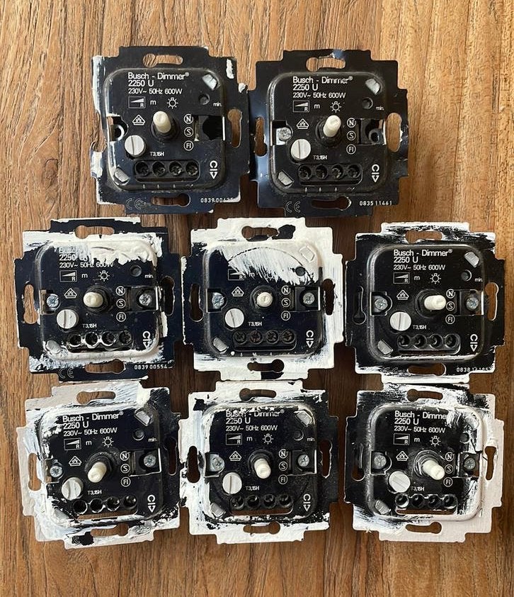 ≥ 8 Busch-Jaeger 2250U dimmers — Elektra en Kabels — Marktplaats