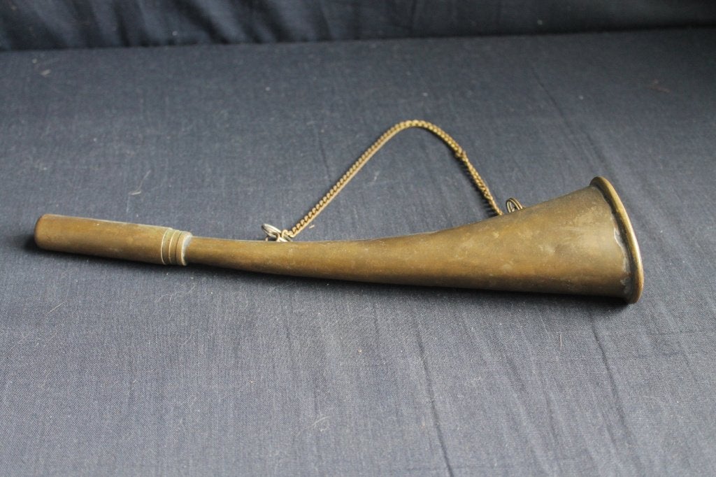 ≥ Antieke authentieke jachthoorn of scheepstoeter, koper — Antiek ...