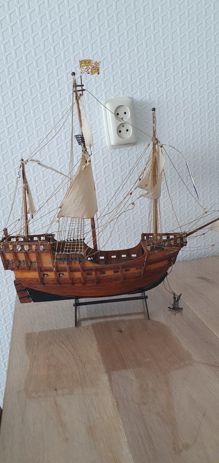≥ Prachtig houten model van het zeilschip Santa Maria — Modelbouw ...