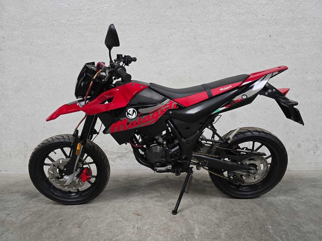 ≥ Malaguti - Super Motard - XSM LC - 2T 45km uitvoering dzh35j ...