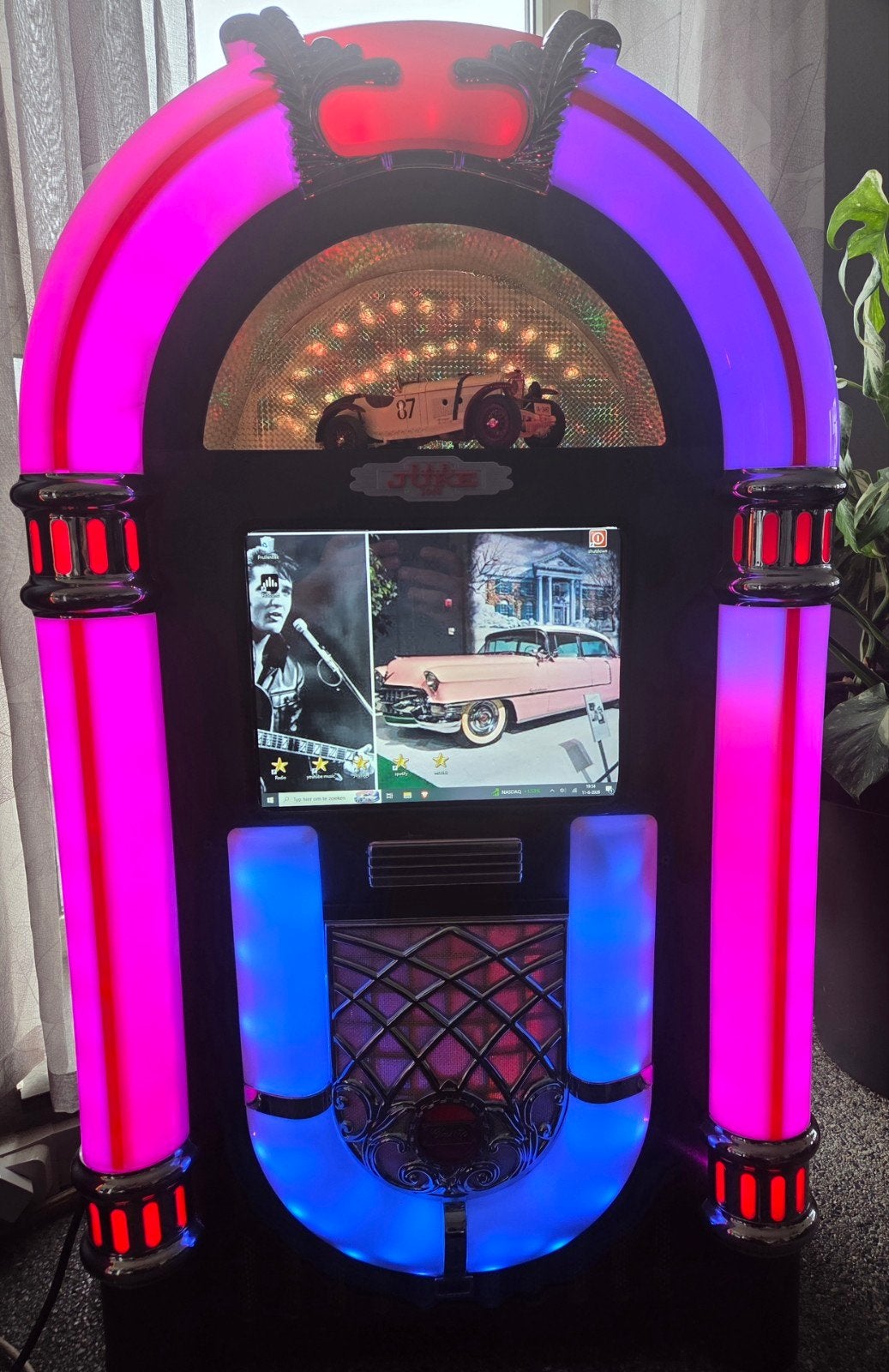 ≥ Jukebox met 15inch touchscreen, wifi,Spotify,YouTube enzzzzz ...