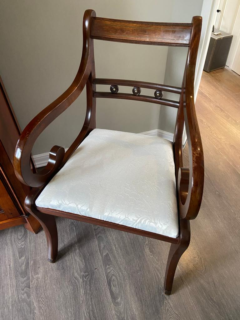 ≥ Engelse eettafel met 4 stoelen — Antiek | Meubels | Tafels — Marktplaats