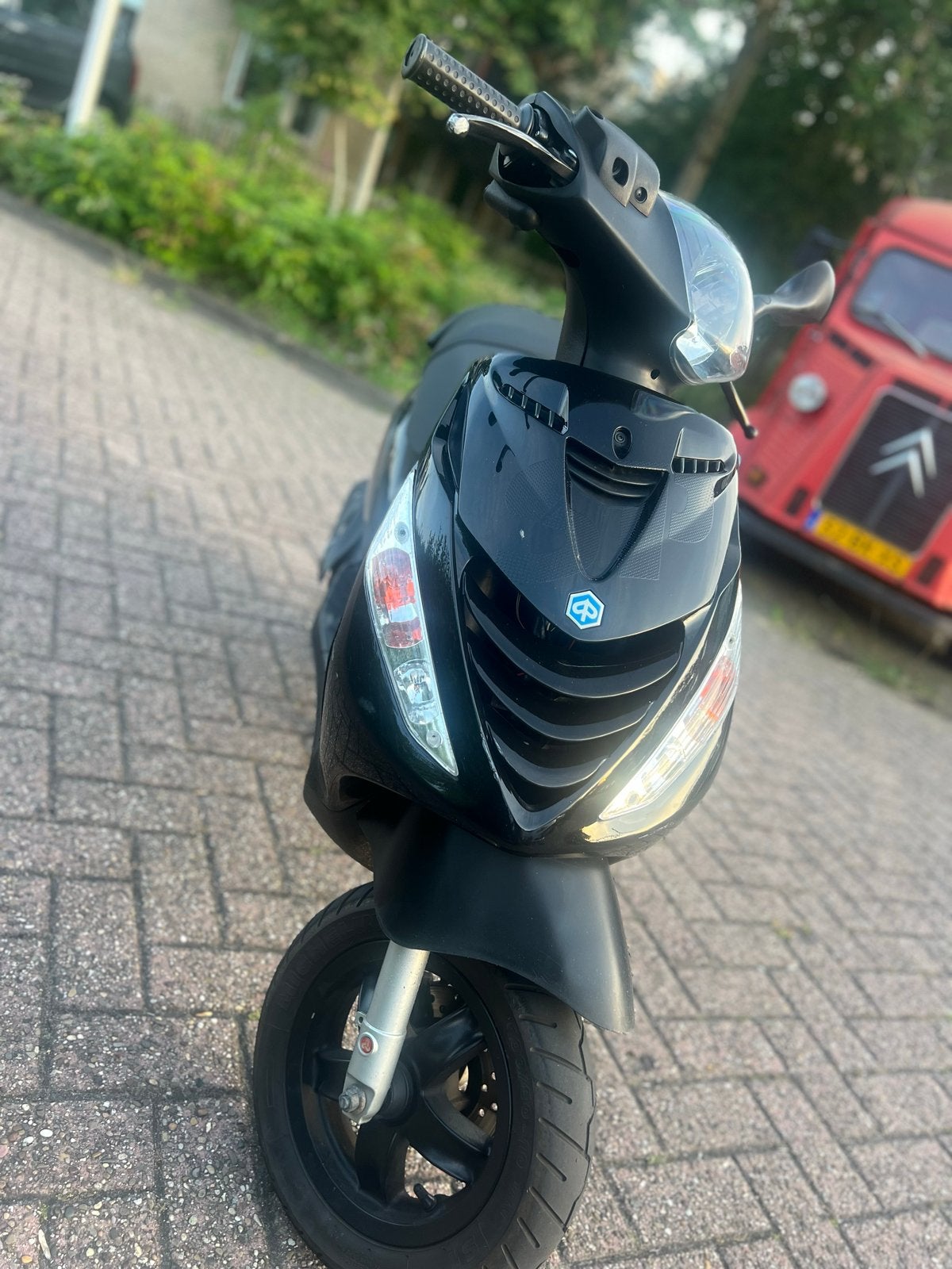 ≥ Piaggio Zip Scooter - Zwart, Goed Onderhouden — Scooters | Piaggio ...