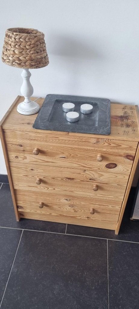≥ kastje drie lades gratis af te halen — Kasten | Ladekasten — Marktplaats