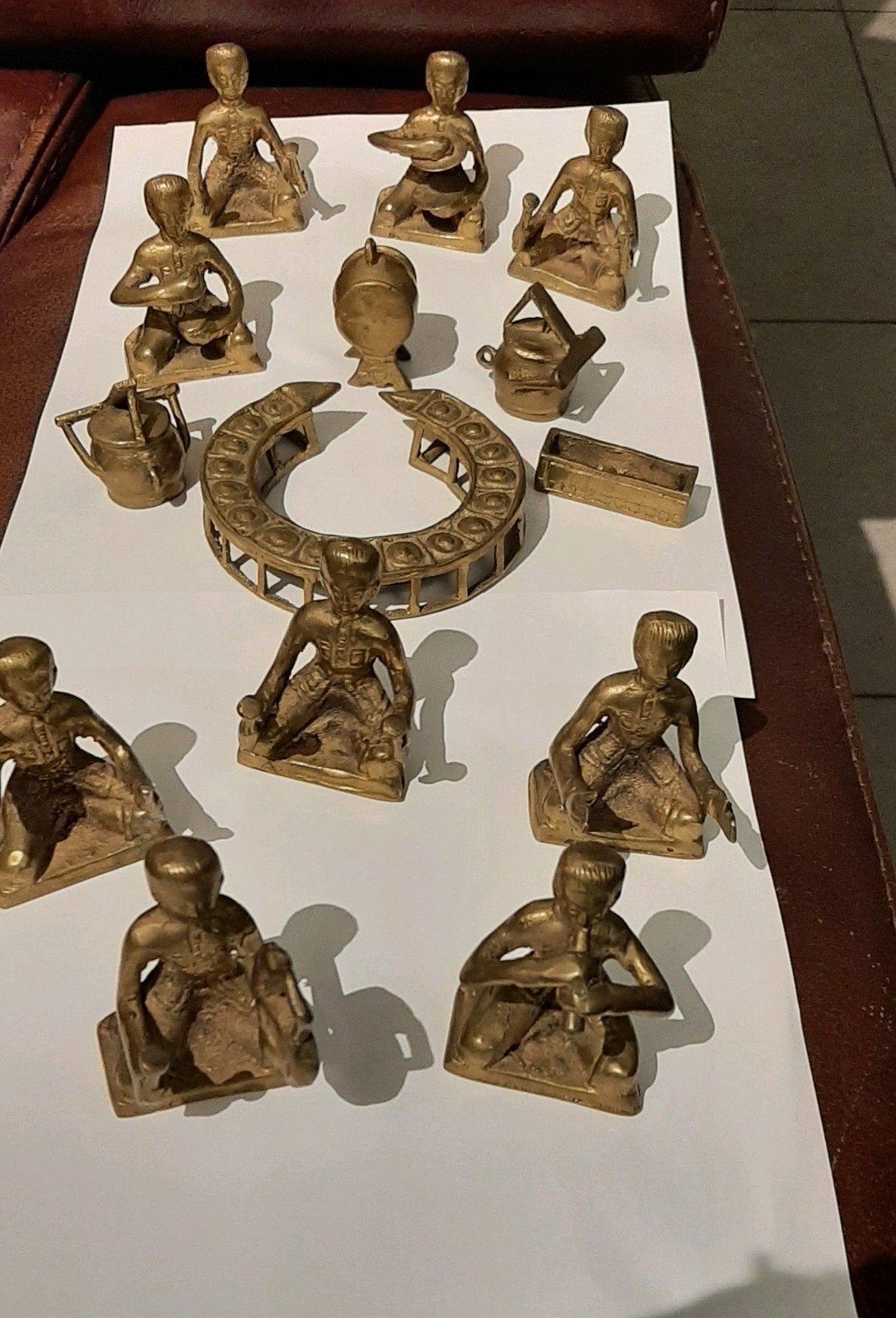 ≥ Set van 15 bronzen beelden van muzikanten en instrumenten — Antiek ...