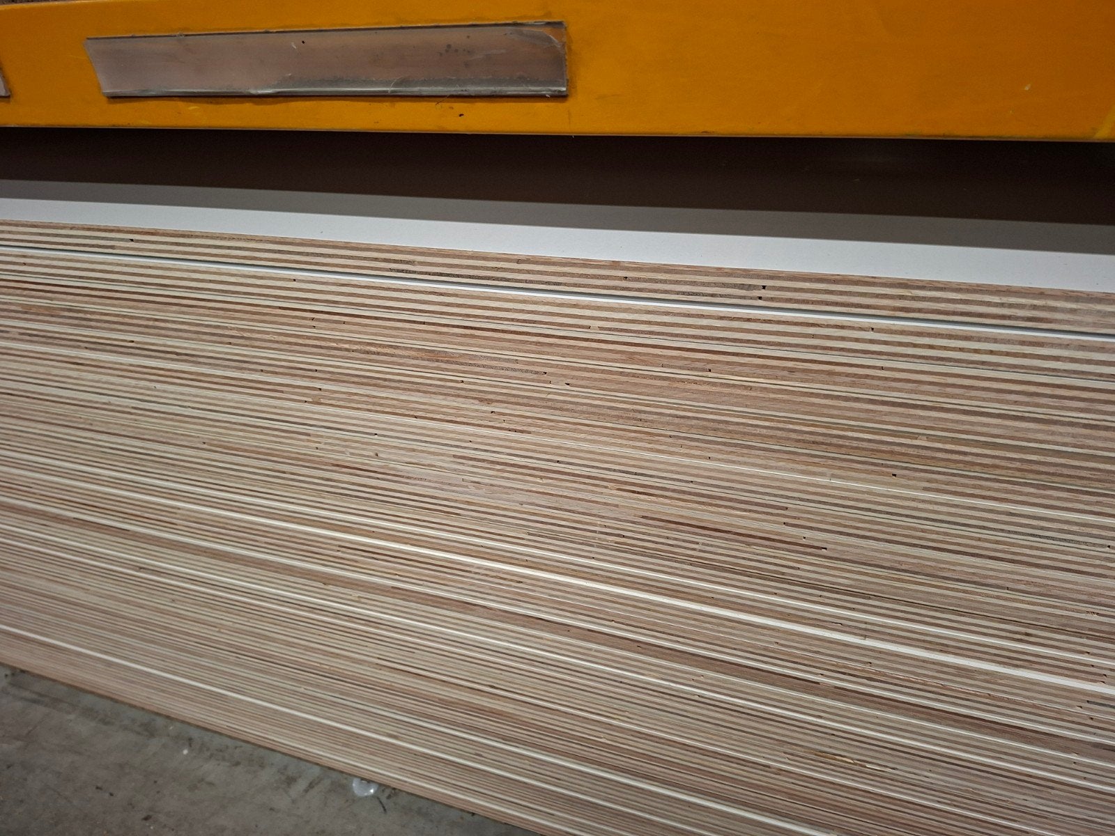 ≥ Populieren multiplex wit gegrond AANBIEDING 122x250cm plaat ...
