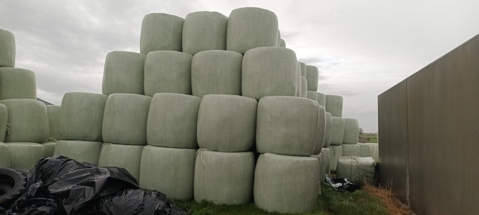 ≥ Paarden hooi te koop — Dierenvoeding — Marktplaats