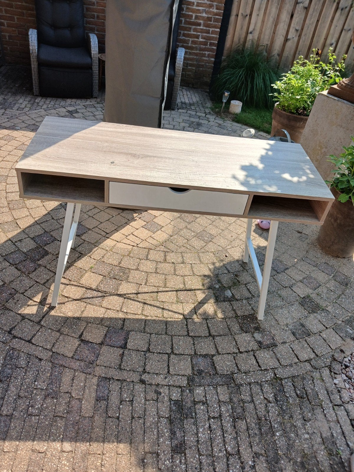≥ Modern bureau met lade en opbergvakken gratis — Bureaus — Marktplaats