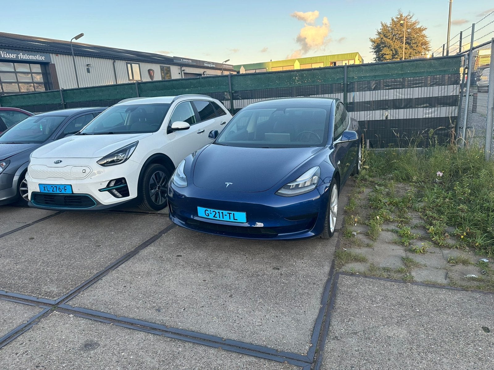 ≥ Tesla Taxi huur | pachten | Taxiklaar huren incl vergunning ...