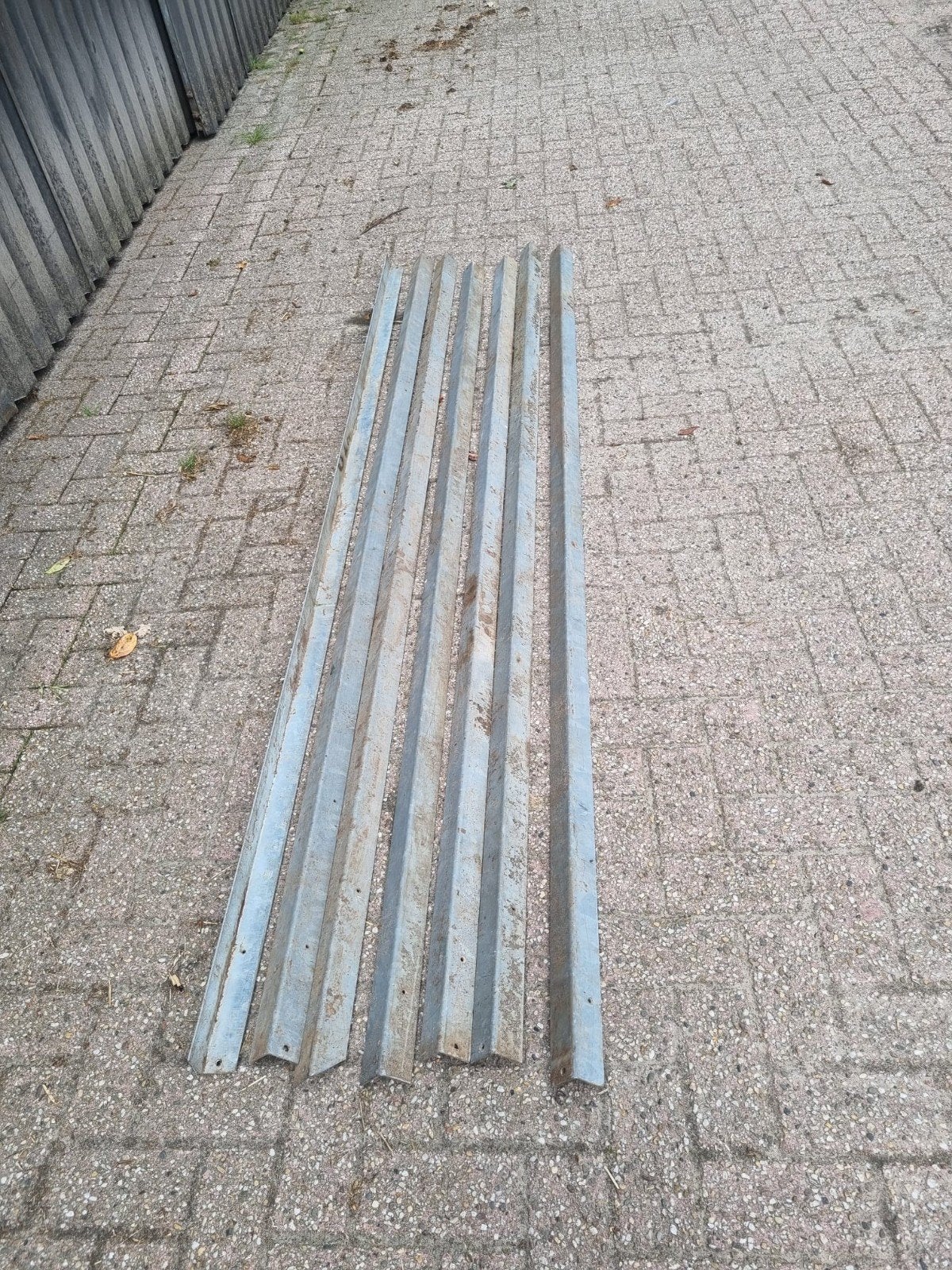≥ 7 hoek profielen - Gegalvaniseerd staal — Metalen — Marktplaats