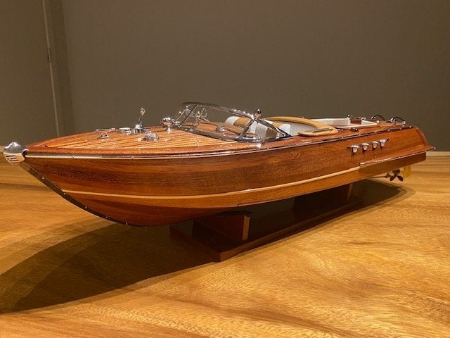 ≥ Riva Aquarama 67cm handgemaakt blank — Modelbouw | Boten en Schepen ...