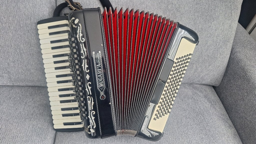 ≥ Bugari juniorfisa 96 bas, 3-korig (16-8-8) — Accordeons — Marktplaats