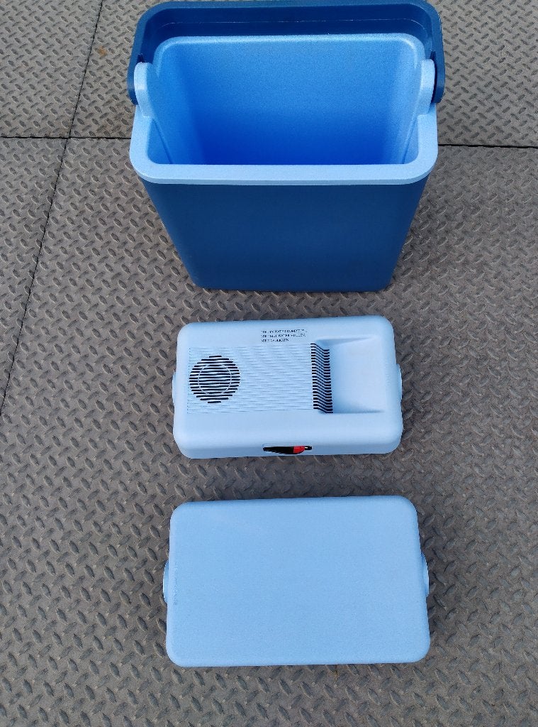 ≥ Nieuwe koelbox 12v of 220V aansluiting - ca 21liter — Koelboxen ...
