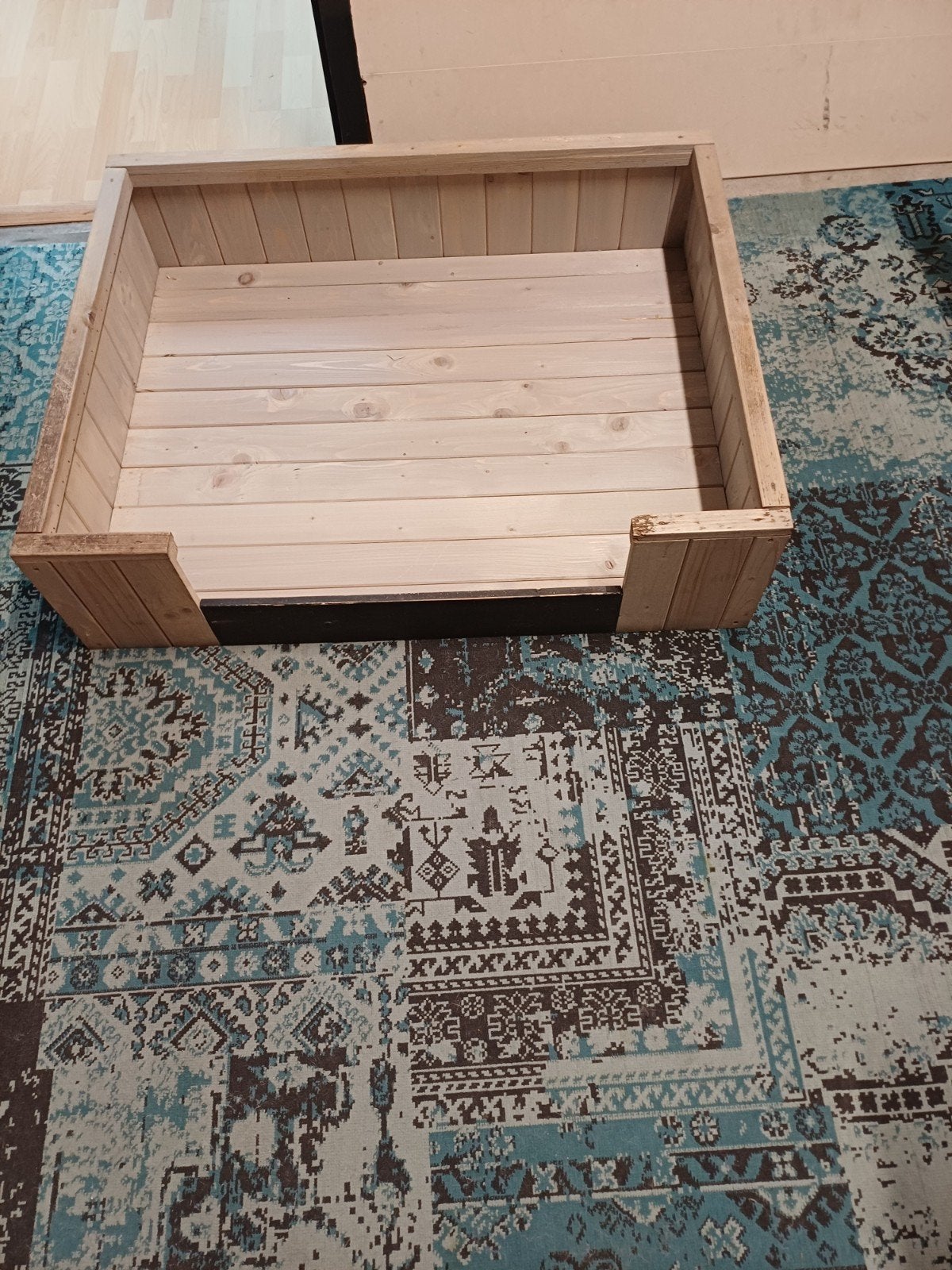 ≥ Grijze Houten Honden Kist — Hondenmanden — Marktplaats