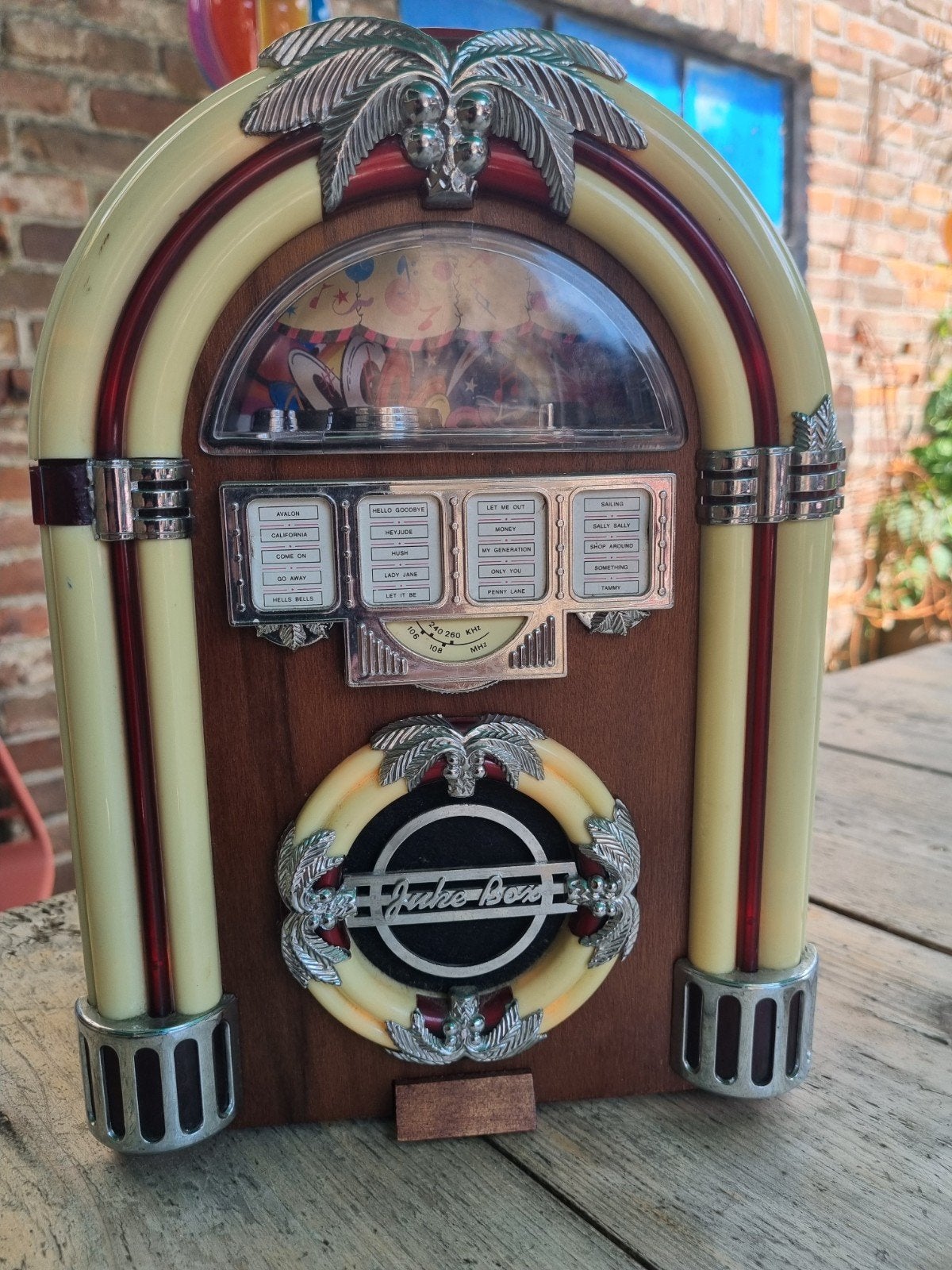 ≥ Retro Jukebox Radio - Decoratief en Functioneel — Automaten ...